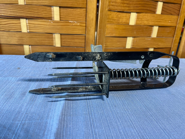 Sweeney's Mole Trap – Williamsburg Estate Services