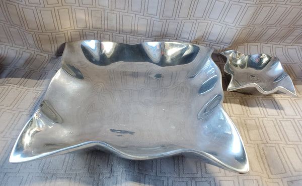 2 Piece Metal Wavy Edge Chip and Dip Platter – Williamsburg Estate Services